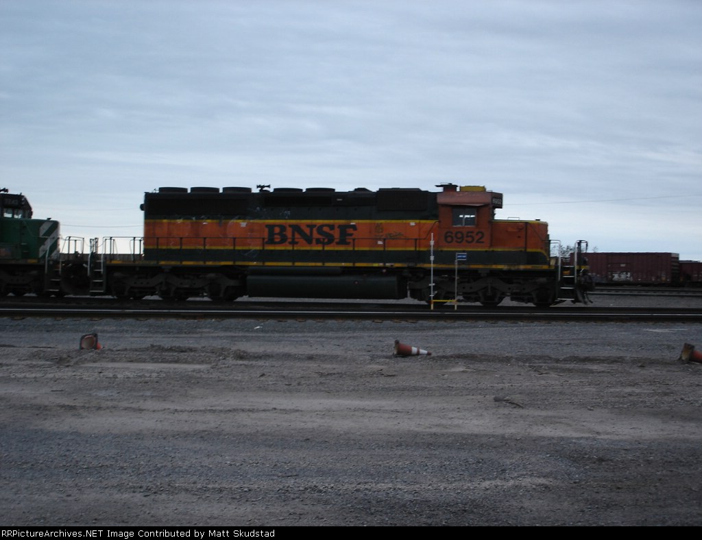 BNSF 6952